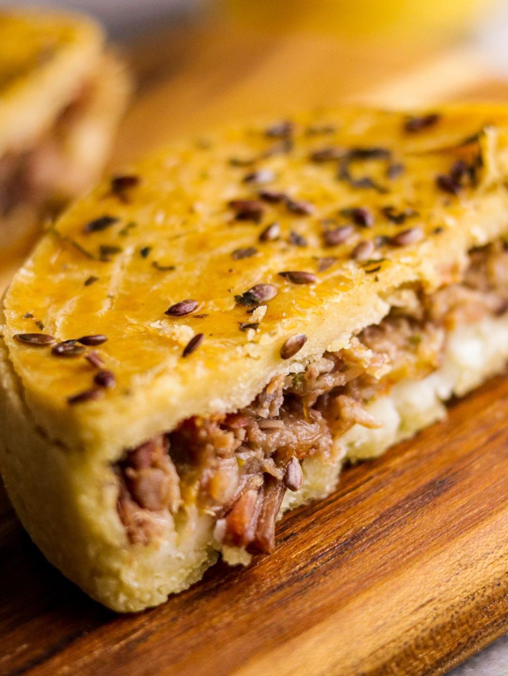 Tortinha Integral de Carne Louca